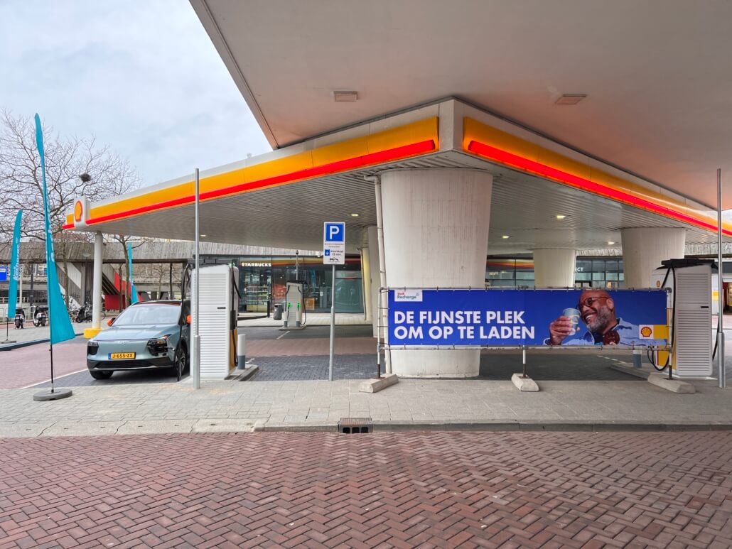 Shell Recharge snellaadstation van de toekomst in Rotterdam ...