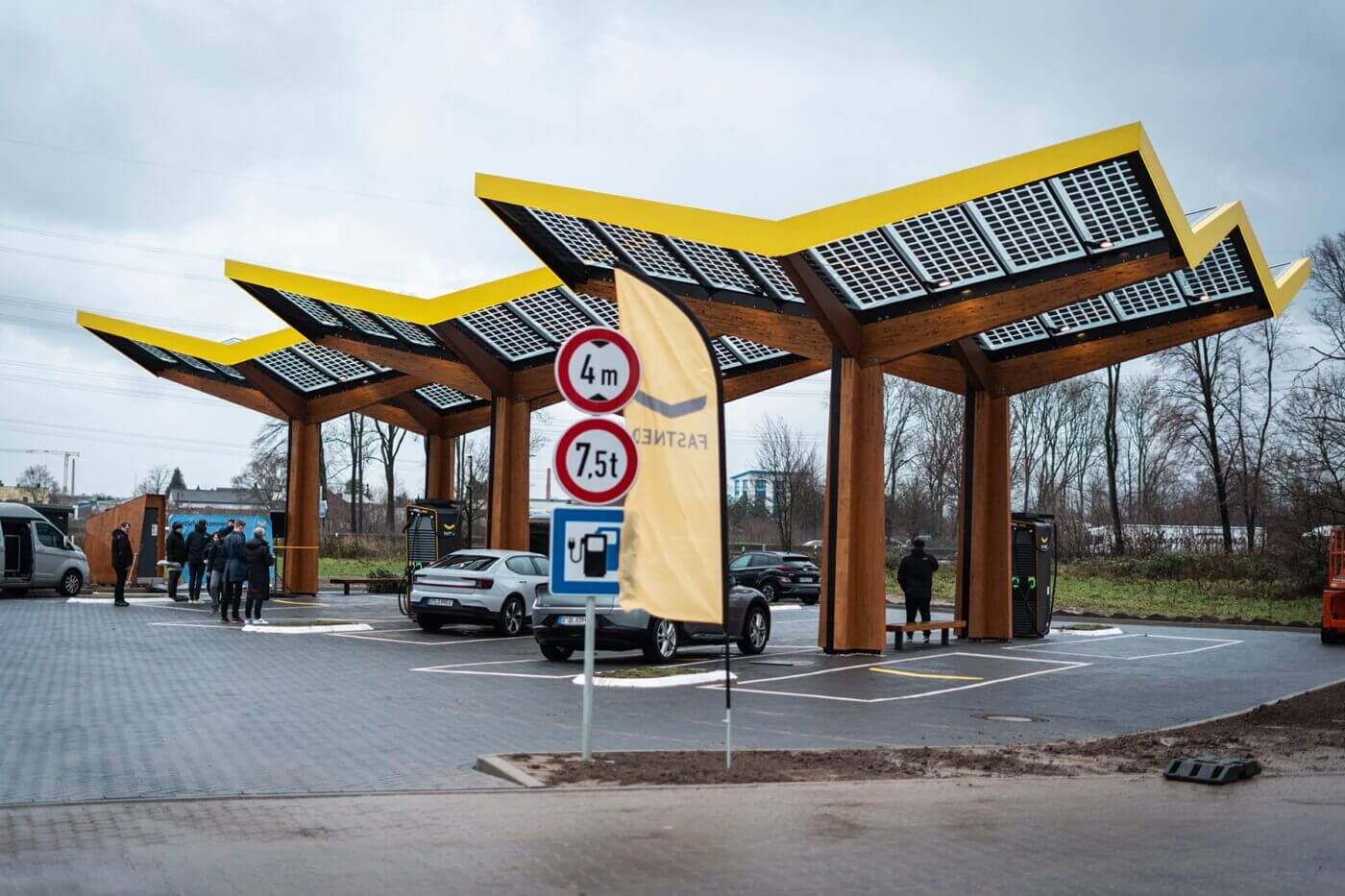 Fastned opent eerste Deutschlandnetz snellaadstation in Duitsland ...